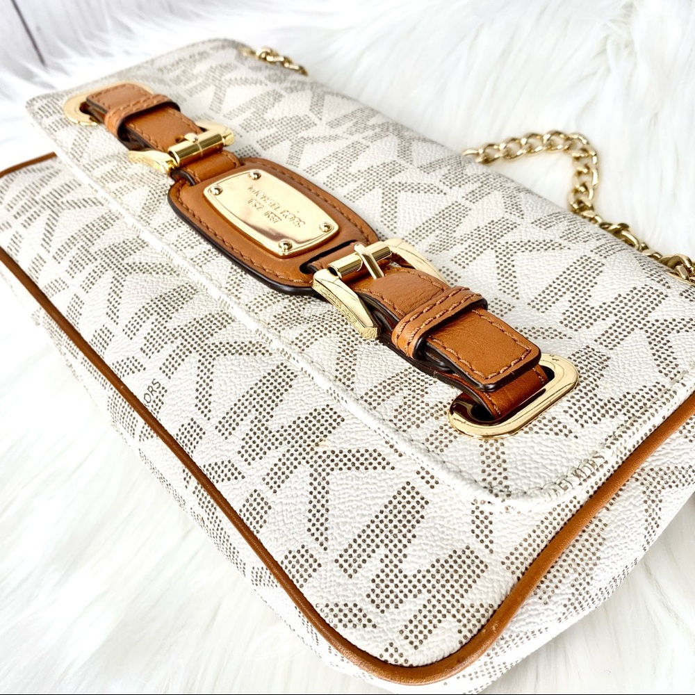 { Michael Kors } Signature White Leather Purse - Gem